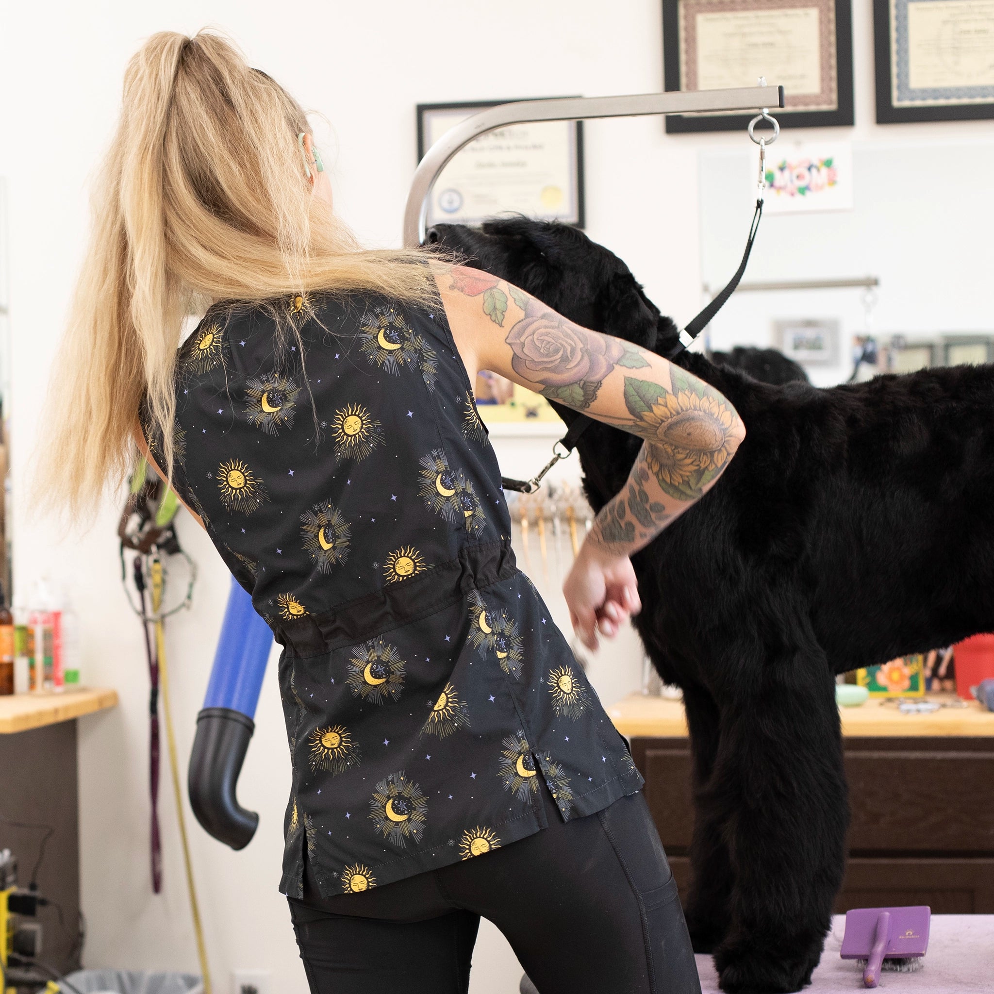 Quality, Stylish Pet Grooming Smocks – Retro Stylist Wear