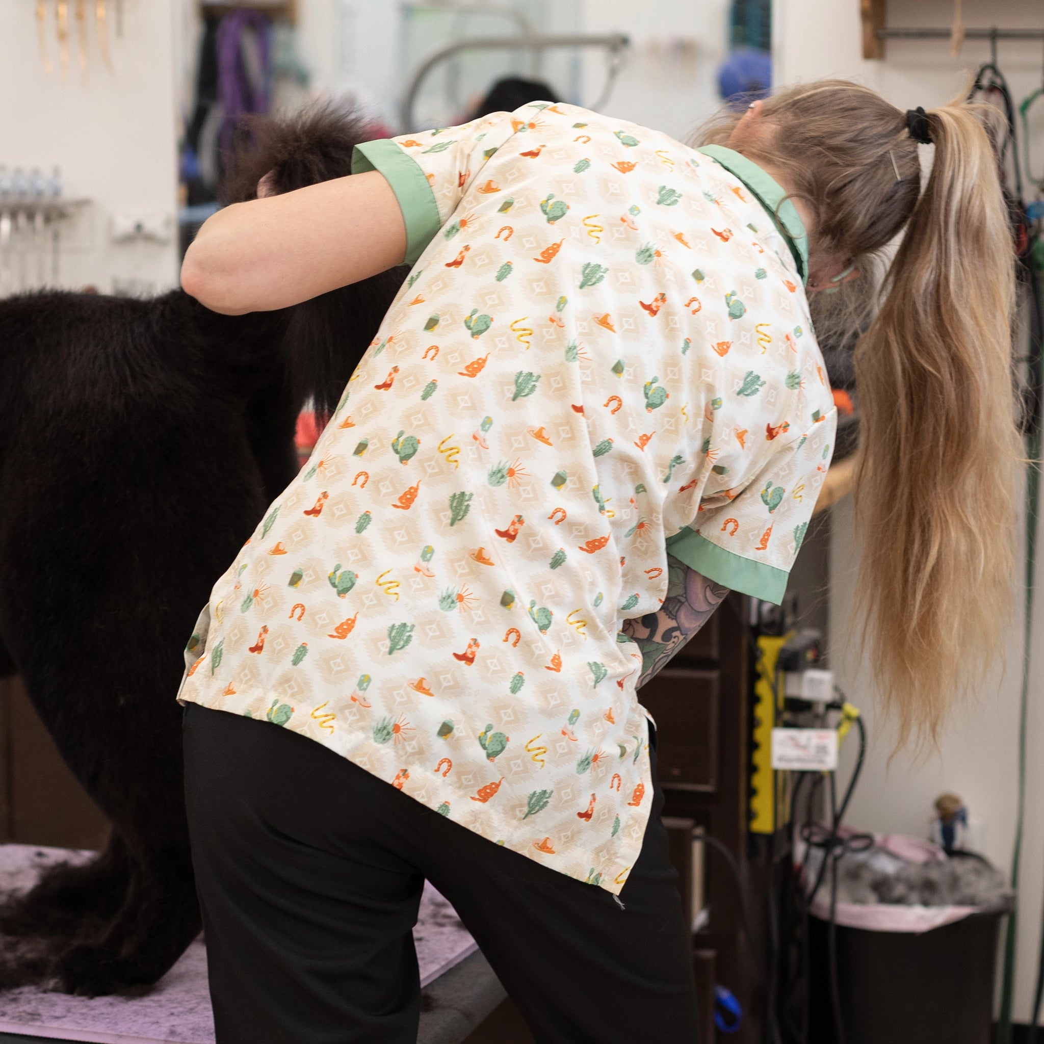 Pet Grooming Apparel - Smocks, Aprons, Pants & Accessories – Retro ...