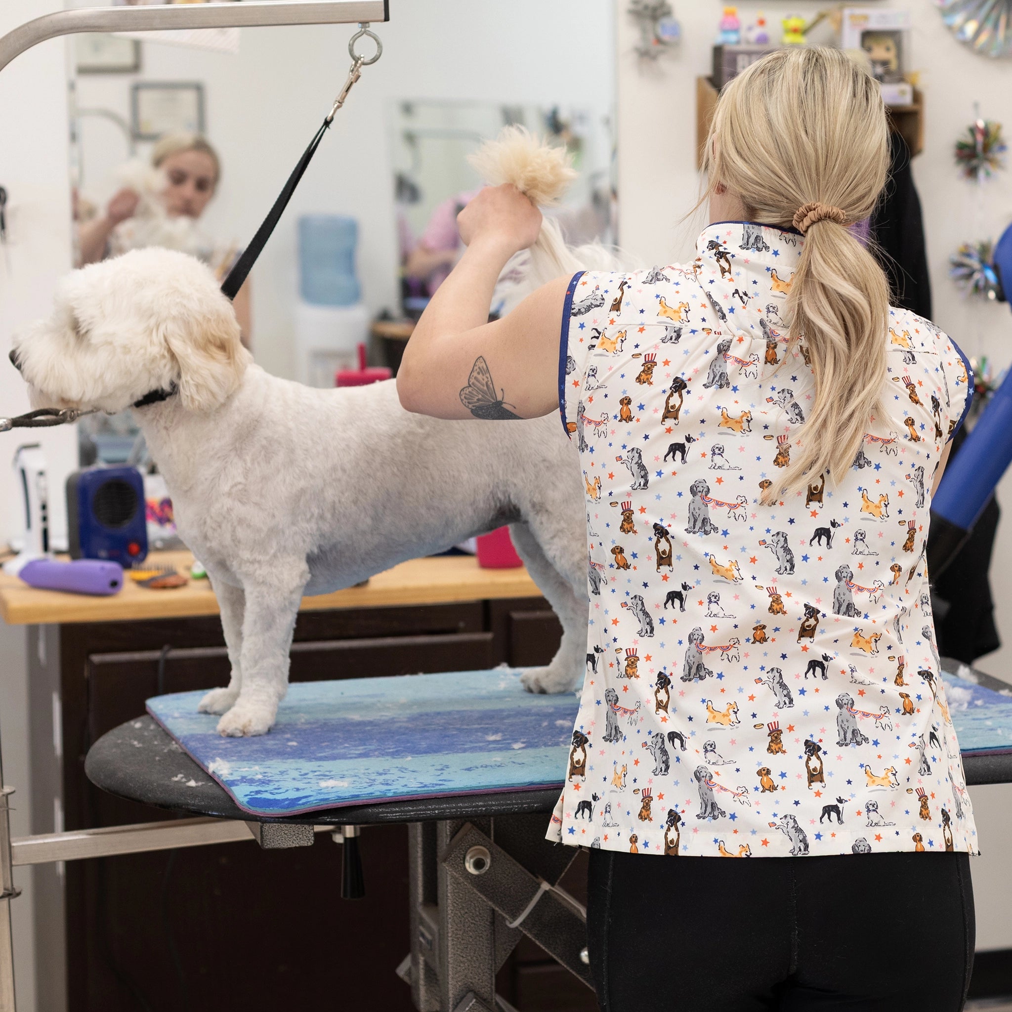 Quality, Stylish Pet Grooming Smocks – Retro Stylist Wear
